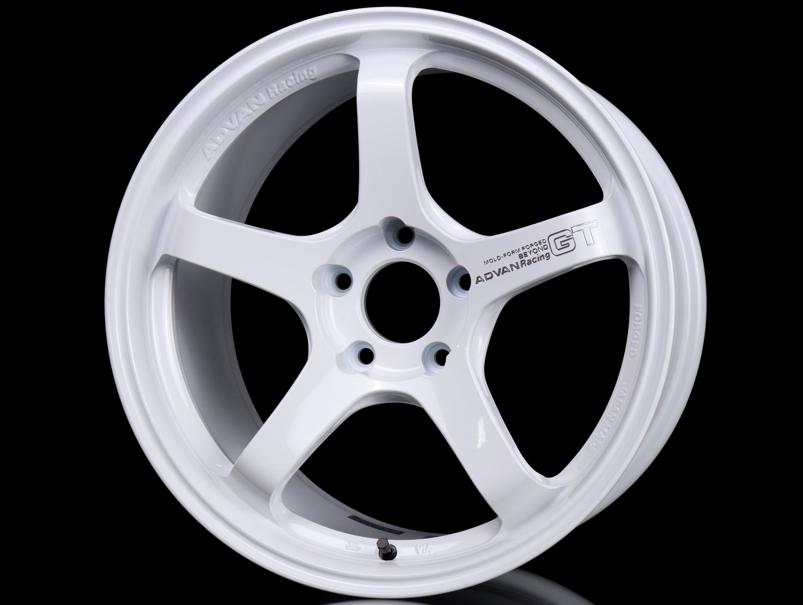 Advan Racing GT Beyond Wheels - Racing White - 18x9.5 / 5x120 / +38 ...