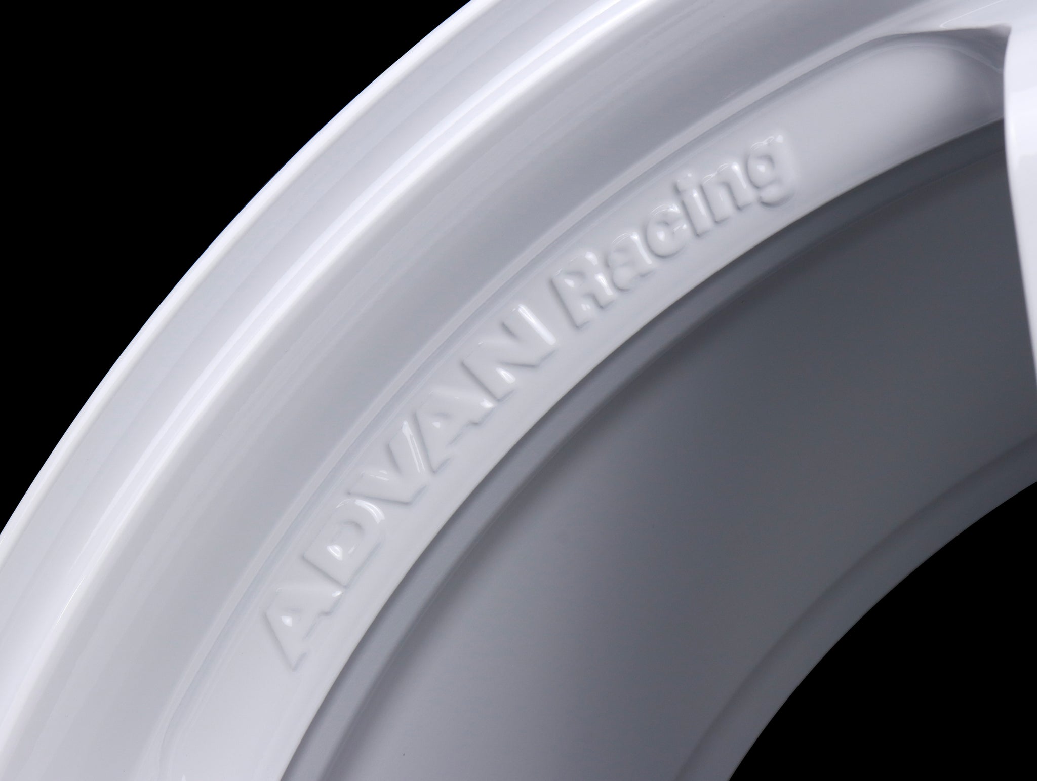 Advan Racing GT Beyond Wheels - Racing White - 18x9.5 / 5x120 / +38 ...