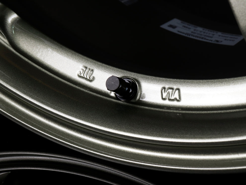 Advan Racing GT Beyond Wheels - Racing Sand Metallic - 18x9.5 / 5x114 ...